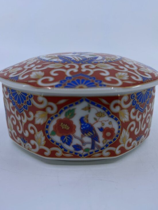 Takahashi | Accents | Vintage Takahashi Porcelain Trinket Box With Lid ...